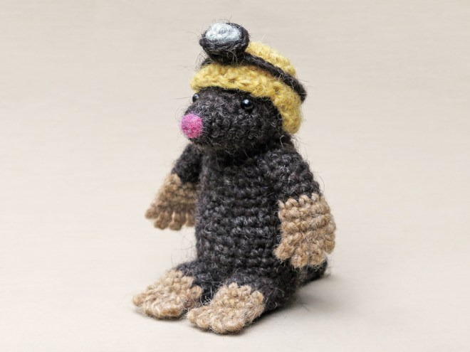 Moser, a crochet mole pattern