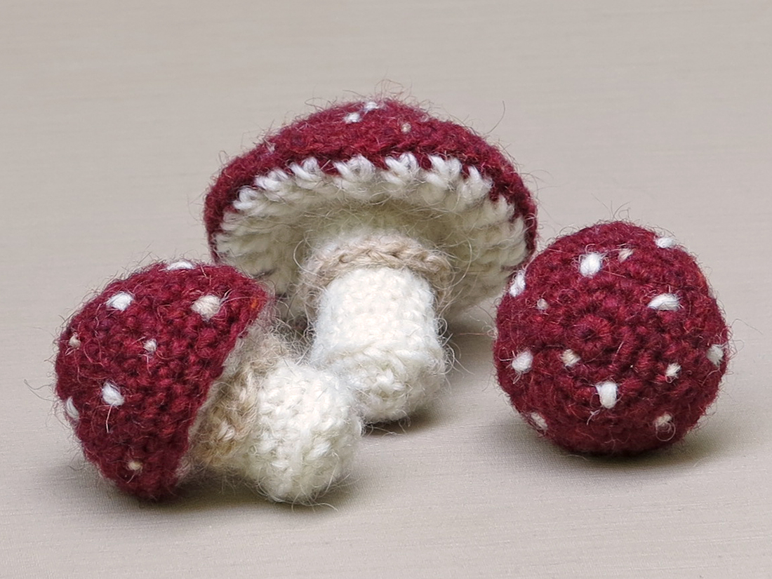 Toadsies, free crochet toadstool patterns